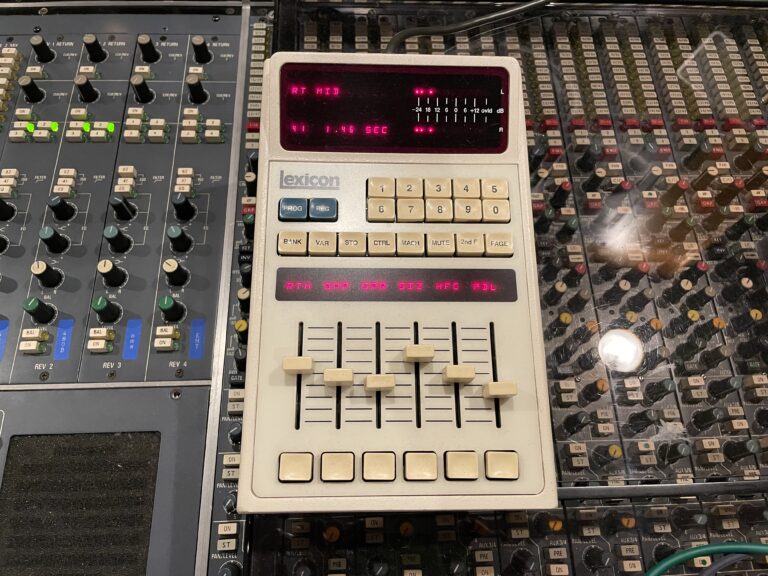 制作ストーリー - Presents Official Site