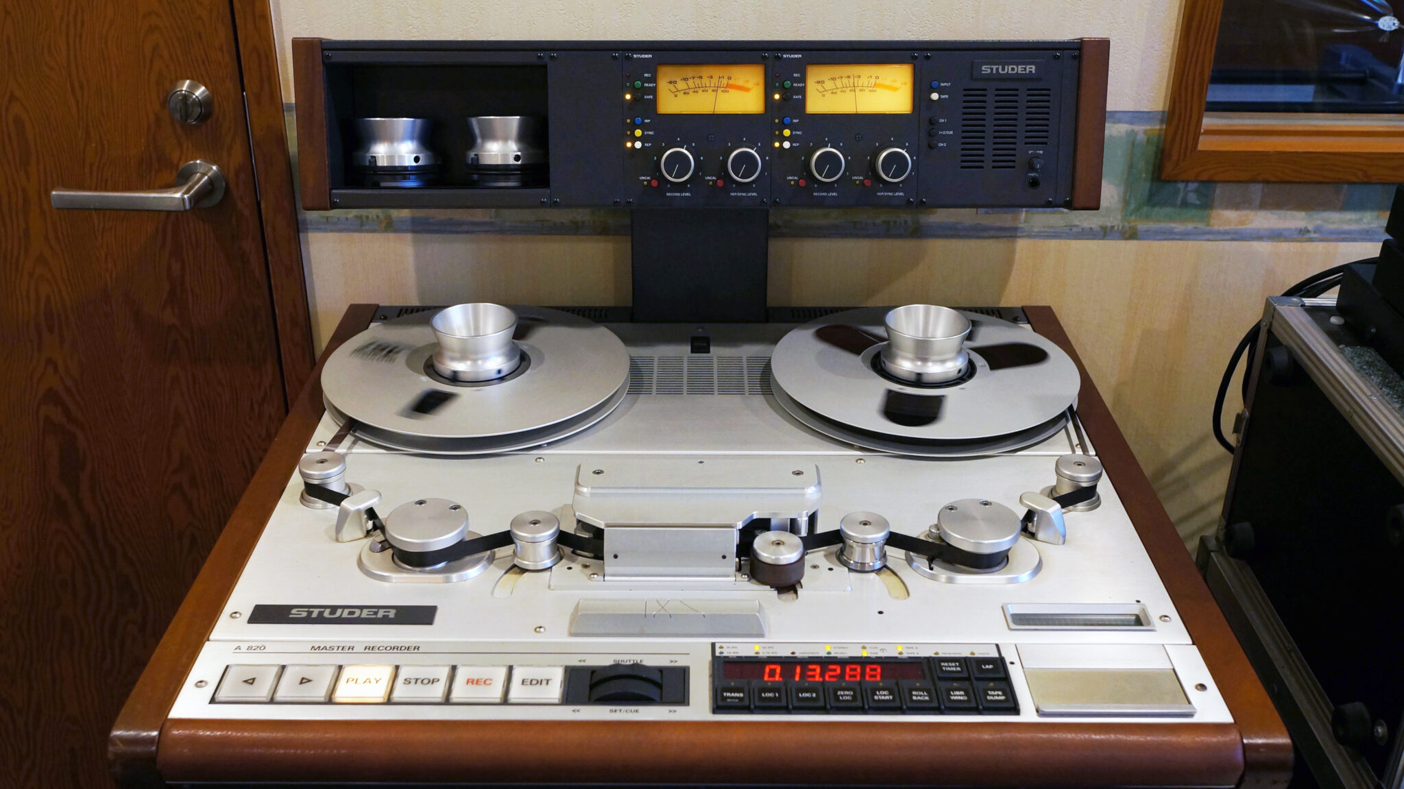 制作ストーリー - Presents Official Site